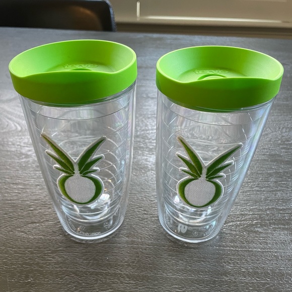 tervis | Kitchen | Set Of Two New Tervis Tumblers With Lids | Poshmark